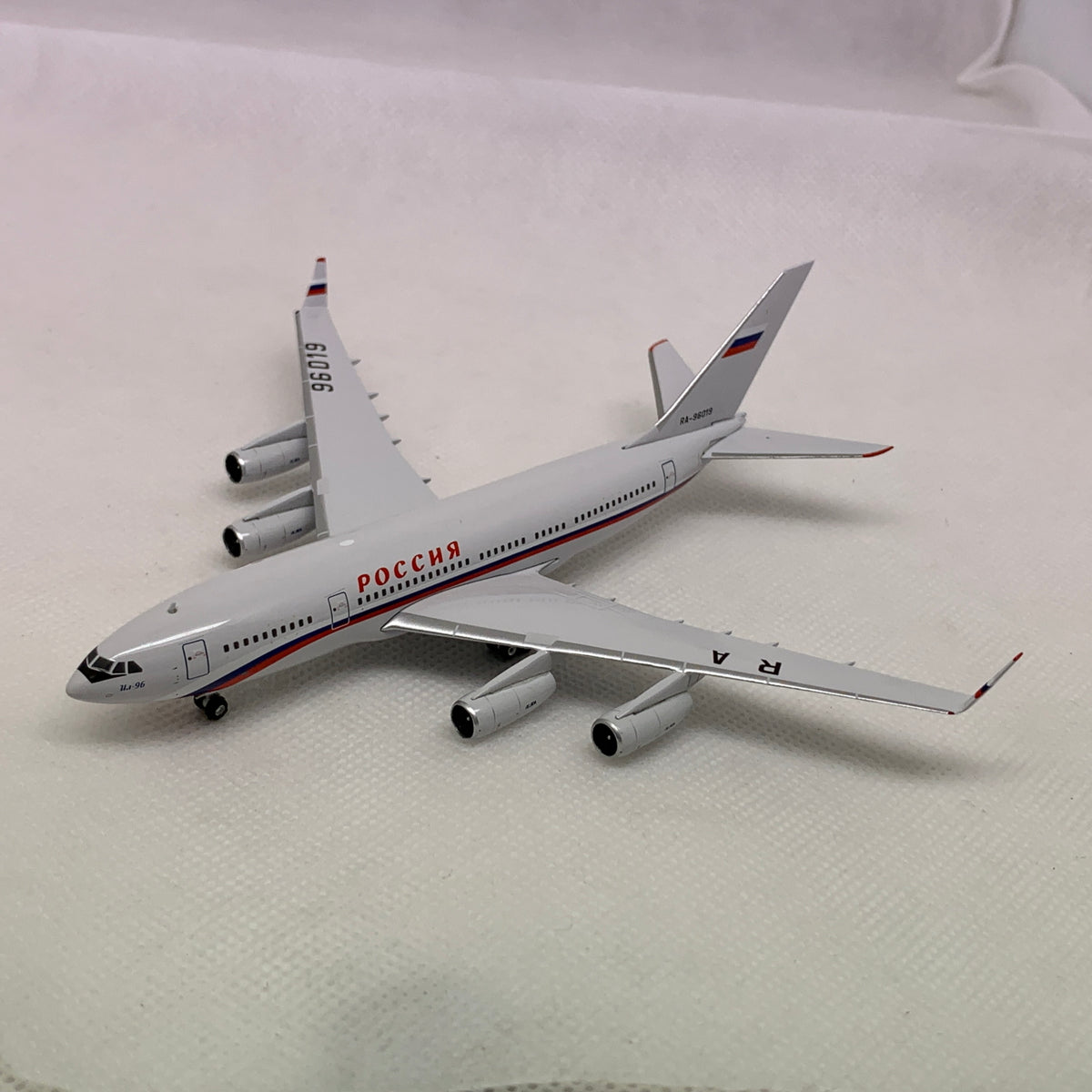 Russia State Transport Company IL-96-300 Pocchr RA-96019 Phoenix 1:400 ...